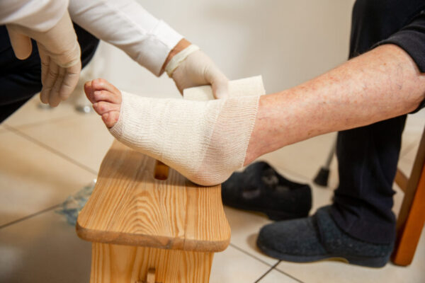 Orthopedic Treatment for Diabetic Foot Wound Care - Tec Orthopedics